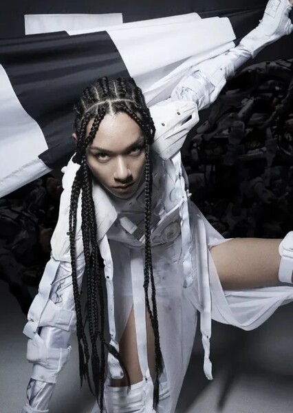 Fan Casting 01 (Ziyoou-vachi) as Queen Bee in Song Face Claims Sorted ...