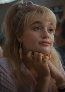 Angela (Stranger Things) Photo on myCast - Fan Casting Your Favorite ...