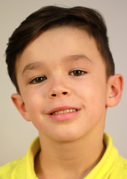 Asier Flores Fan Casting