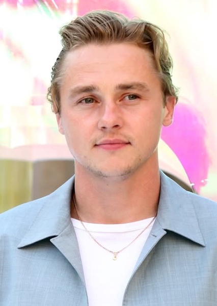 Fan Casting Ben Hardy as Azrael in Batman on myCast