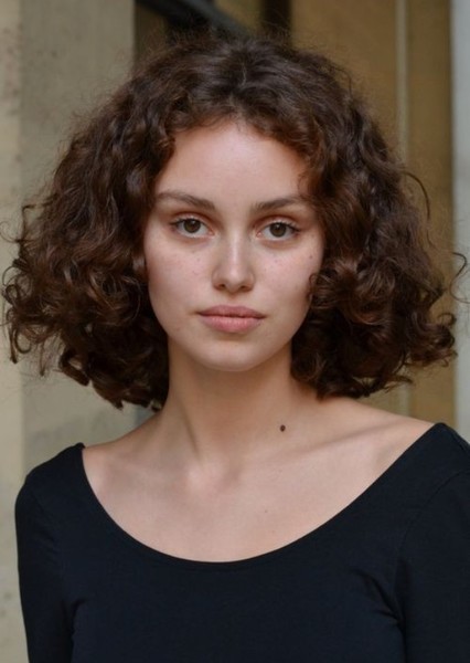 Caroline Reuter on myCast - Fan Casting Your Favorite Stories