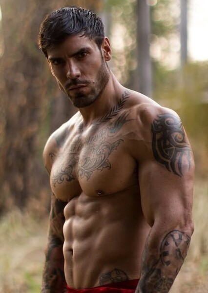 Dadvian Esparza Fan Casting