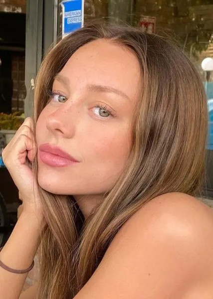 Ester Expósito Photo on myCast - Fan Casting Your Favorite Stories