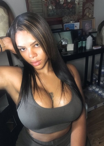 Halle Hayes Fan Casting