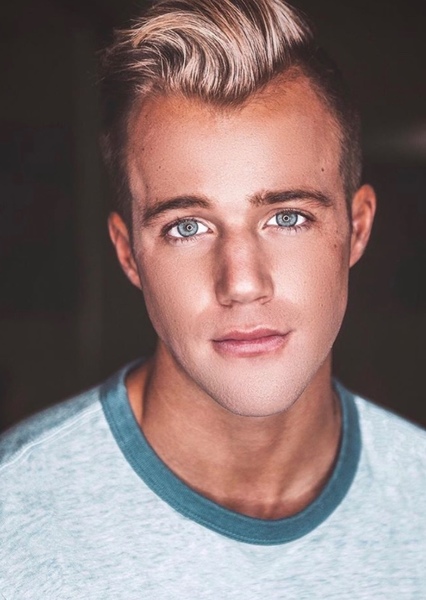 Hunter Clowdus on myCast - Fan Casting Your Favorite Stories