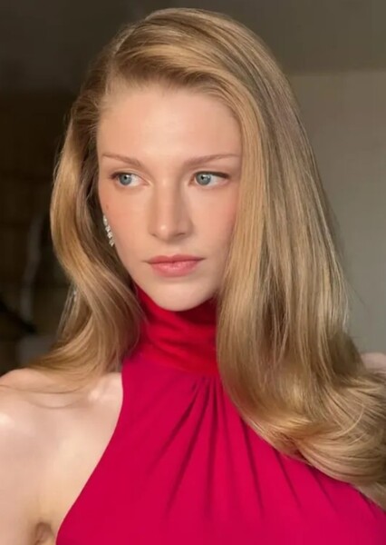 Gwen Stacy-Osborn / Mysterio Fan Casting for Ultimate Spider-Man (2024 ...