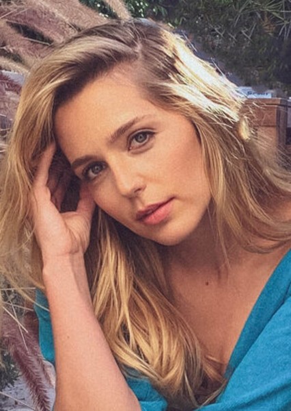 Fan Casting Jessica Rothe as Invisible Woman in Marvel Studios ...