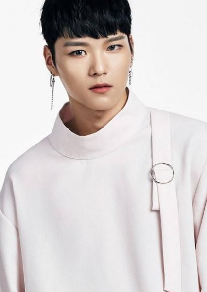 Photos of Jin Joonwoo on myCast - Fan Casting Your Favorite Stories