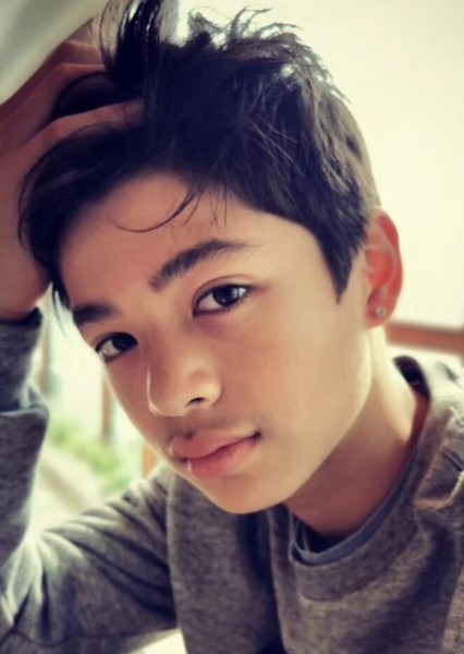 Jozef Waite Fan Casting