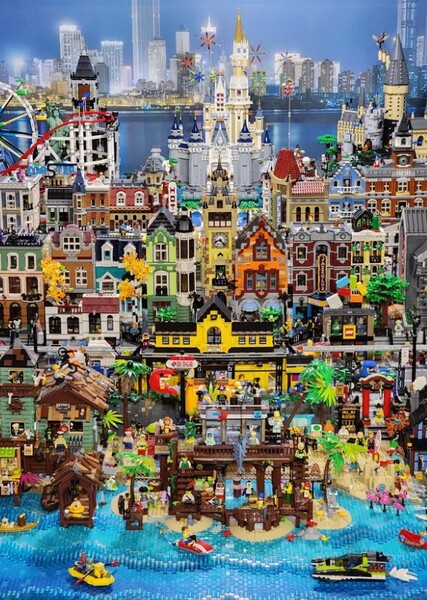 LEGO City Fan Casting