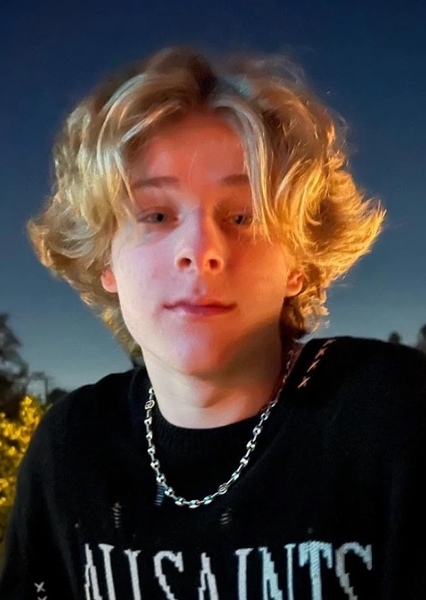 Lev Cameron on myCast - Fan Casting Your Favorite Stories