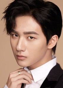 Photos of Li Hongyi on myCast - Fan Casting Your Favorite Stories