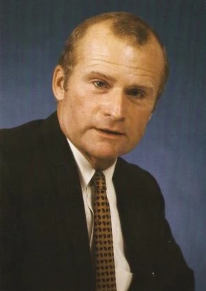 Photos of Louis Edmonds on myCast - Fan Casting Your Favorite Stories