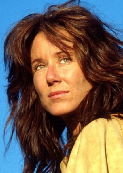 Fan Casting Mary McDonnell as Dr. Chiren in Alita: Battle Angel (1999 ...