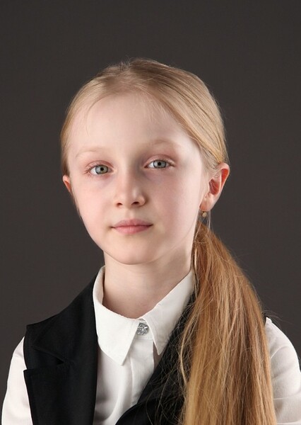 Maya Sheina Fan Casting