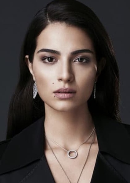 Fan Casting Melisa Aslı Pamuk as Selina Kyle in James Gunn’s DCU on myCast