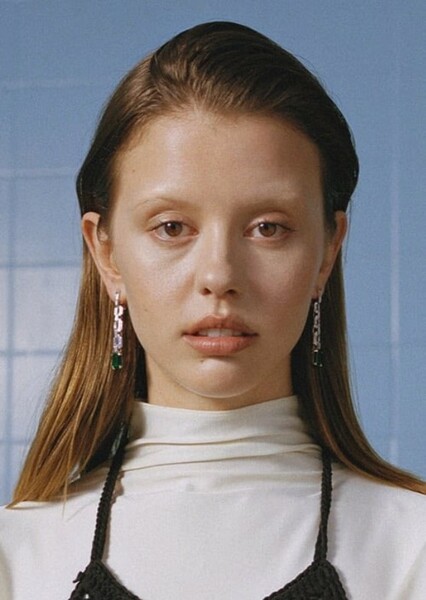 Fan Casting Mia Goth as Evie Frye in Netflix's Assassin's Creed on myCast