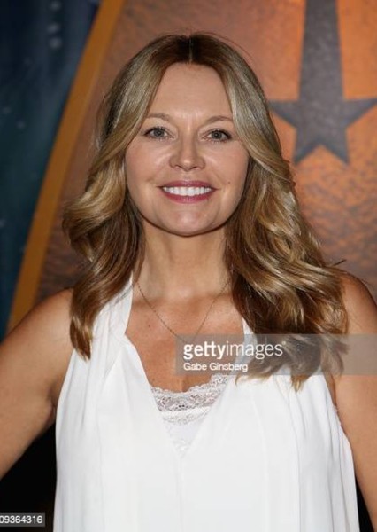 Fan Casting Musetta Vander as Isabella in Miami Vice (1996) on myCast