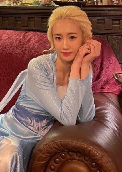 Fan Casting Park Ji-eun as Disney Princess: Elsa in K-Pop Members Sorted by Representative ...