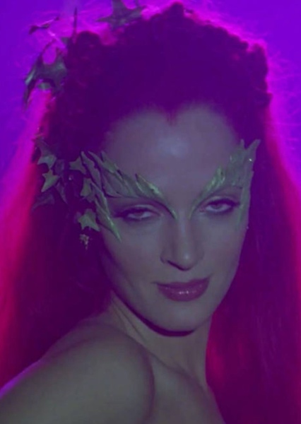 Poison Ivy (Uma Thurman) Photo on myCast - Fan Casting Your Favorite ...