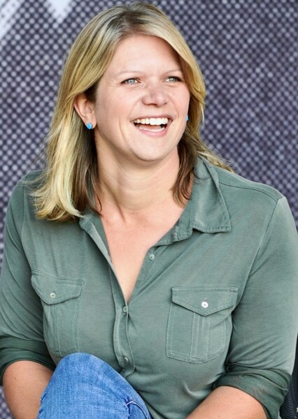 Regan Linton Fan Casting