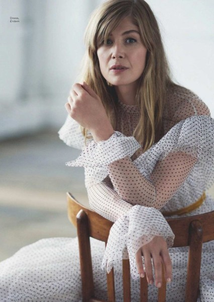 Rosamund Pike Photo on myCast - Fan Casting Your Favorite Stories