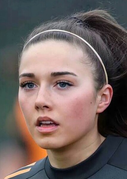 Tara Bourne Fan Casting