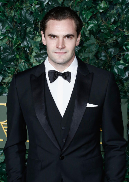 Fan Casting Tom Bateman as James Bond in James Bond Reboot on myCast