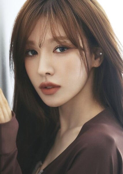 Annie Moon Fan Casting