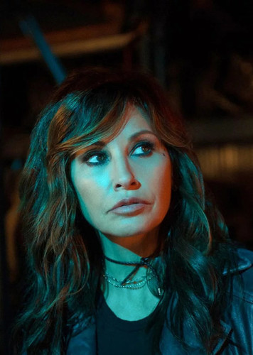 Gina Gershon On Mycast Fan Casting Your Favorite Stories