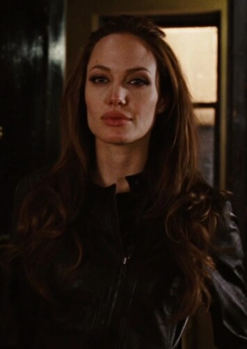 Fan Casting Marion Cotillard as Alicia Bardet in Wanted : Choisis ton ...