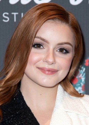 Ariel Winters Fan Casting for Roles that Actors/Actresses need to be ...