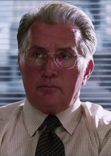 Find an Actor to Play Captain Oliver Queenan in Ben Affleck's The ...