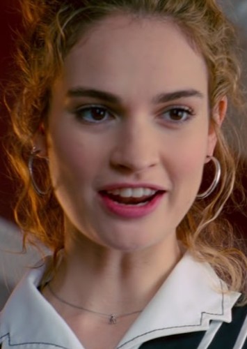 Zoey Deutch on myCast - Fan Casting Your Favorite Stories