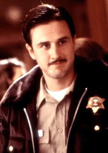 Fan Casting Edward Norton as Deputy Dewey Riley in The Scream Original ...