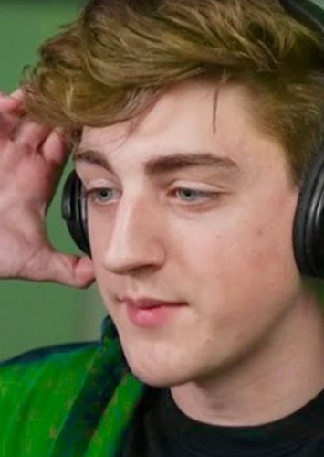 Find an Actor to Play Dream in Celebrities Look Alike on myCast