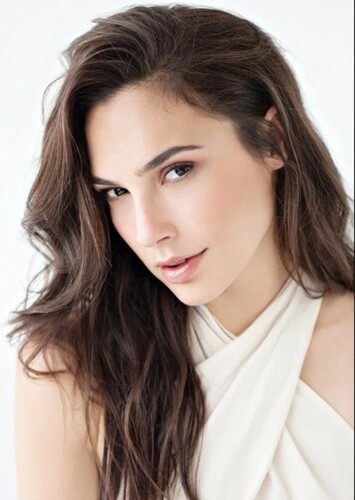 Fan Casting Sammy Lawerence as Gal Gadot in Characters you want famous ...