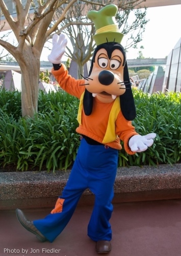 Bill Farmer as Goofy (voice) - Matthew Wonka and the Chocolate Factory ...