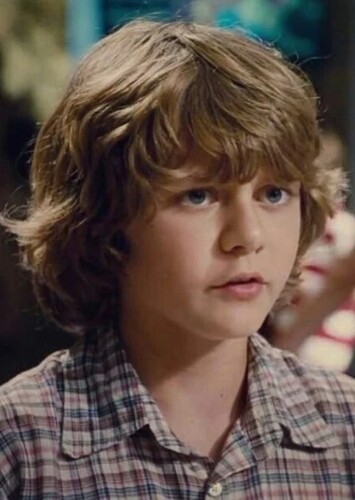 Gray Mitchell Fan Casting for Jurassic World [2025] | myCast - Fan Casting Your Favorite Stories