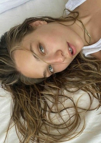 Olive Smith Fan Casting for The Love Hypothesis | myCast - Fan Casting Your Favorite Stories