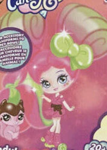 Chantal Strand Fan Casting