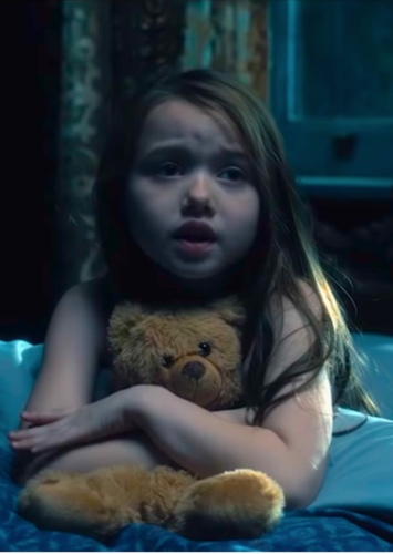 Fan Casting Everleigh Primrose as Young Eleanor in Haunting of Hill ...