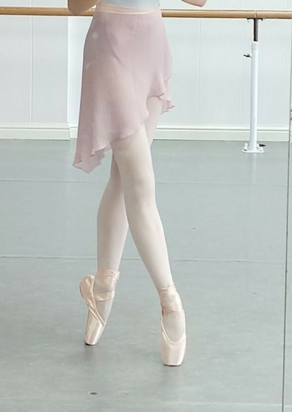 Astrid, The ballerina Pink Fan Casting on myCast