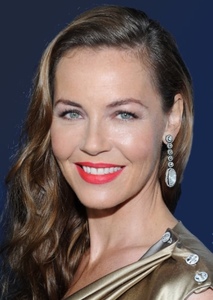 Wynn Everett on myCast - Fan Casting Your Favorite Stories