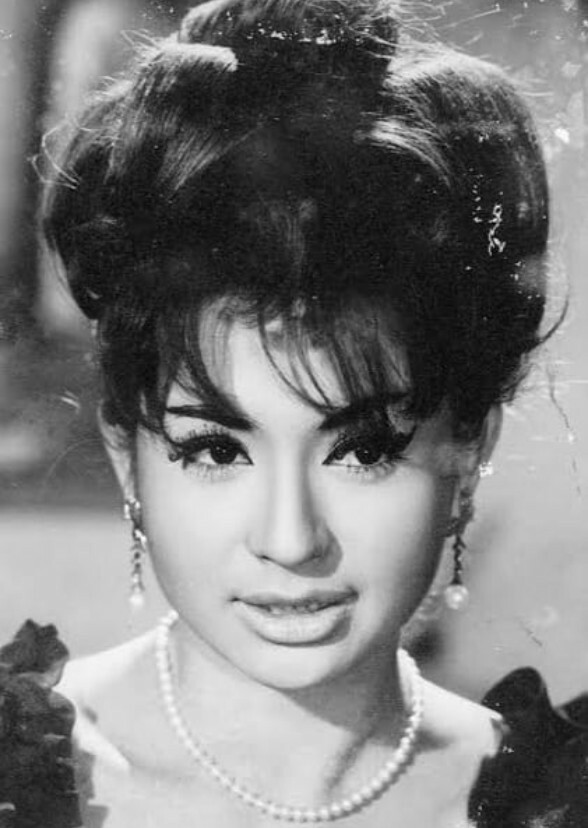 Dancing Through Shadows: The Helen Ann Richardson Khan Story Fan ...