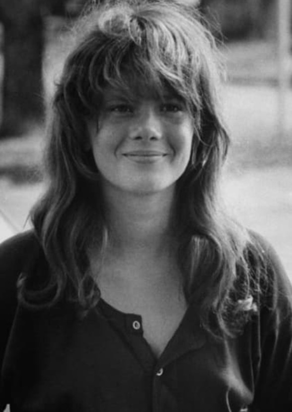 Fan Casting Avril Lavigne as Holly Gilliam in Eternal Songbird: The ...