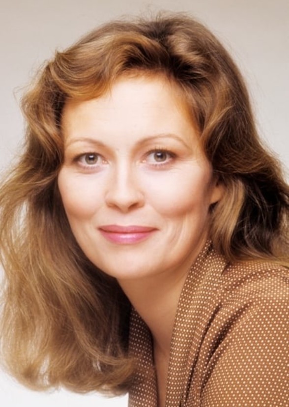 Faye Dunaway: The Enigmatic Star Fan Casting on myCast