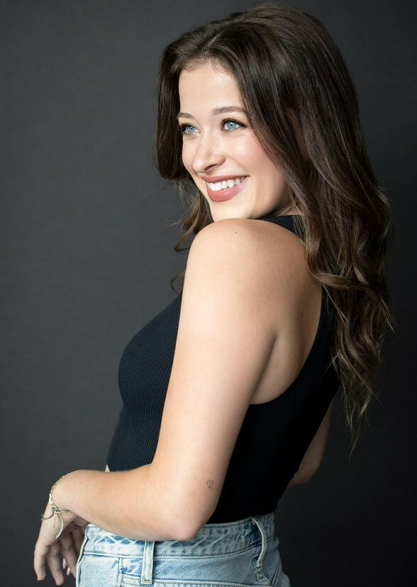 Joey And Olivia Slap Addison Holley Fan Casting on myCast