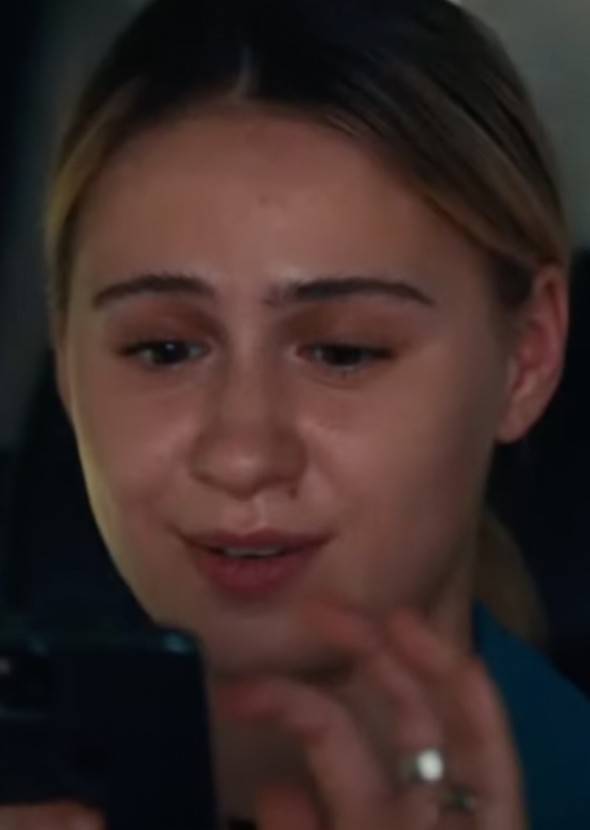 Which Actress Should've Played Bee in Various Decades? Fan Casting on myCast